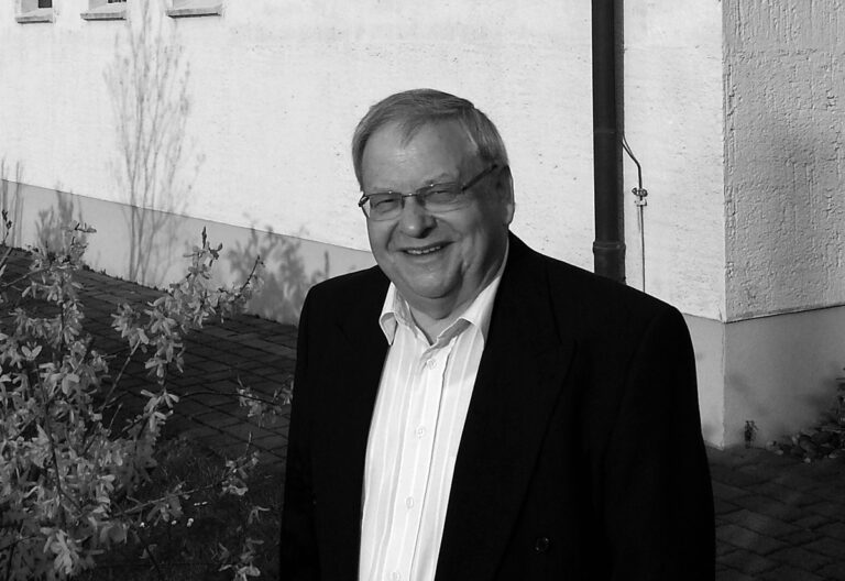 Pfarrer i. R. Peter Opitz verstorben - St. Heinrich und Kunigunde Pirna